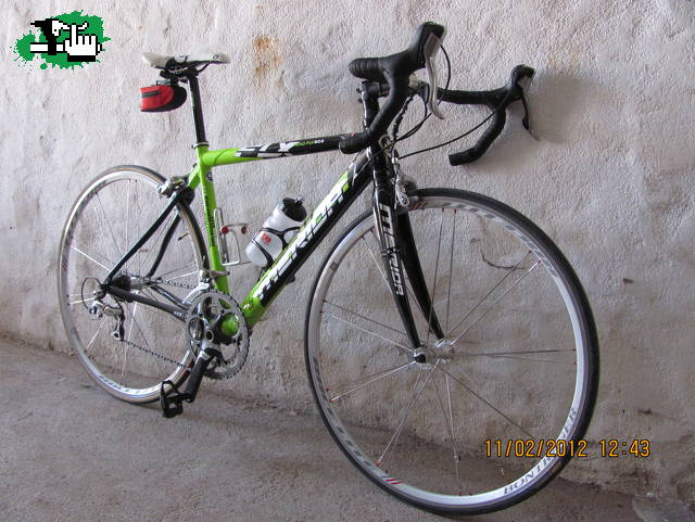 Bicicleta Rutera MERIDA FLX COLA DE CARBONO usada