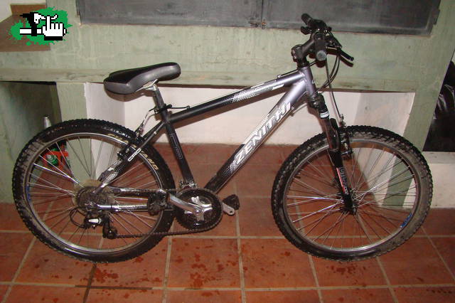 Bicicleta Zenith cima usada
