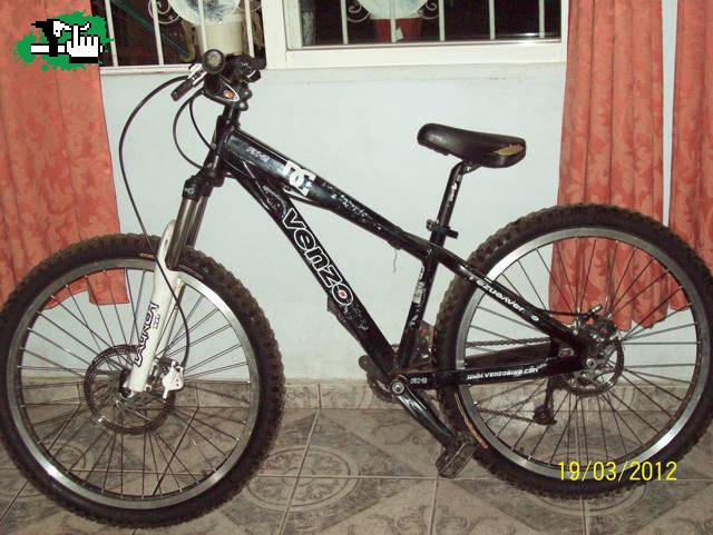 Bicicleta VENZO FX-2 CON RST LAUNCH 130MM usada