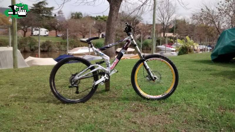 Scott DH decenso downhill boxxer hidraulicos doble usada Bicicleta en ...