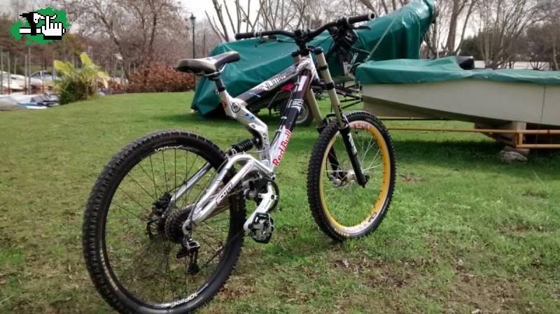 Scott DH decenso downhill boxxer hidraulicos doble usada Bicicleta en ...